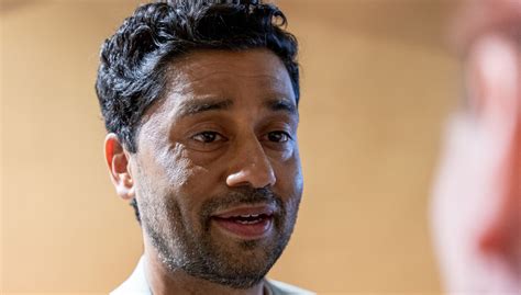 noman mubashir dykker ned i hat i ny serie noen ganger føler man at