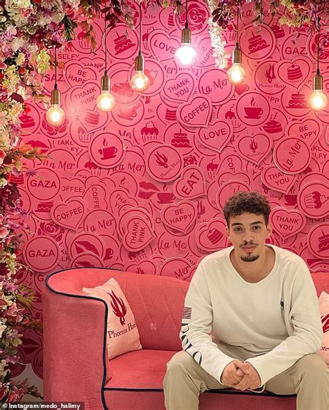 Palestinian Gardener Who Gained 250000 Tiktok Followers By Tending To