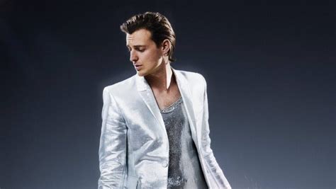 Nickless Silhouette Spitalradio Luz