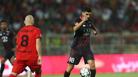 استوری کنایه‌آمیز سینا اسدبیگی؛ همه کسانی که به آن‌ها اعتماد داری