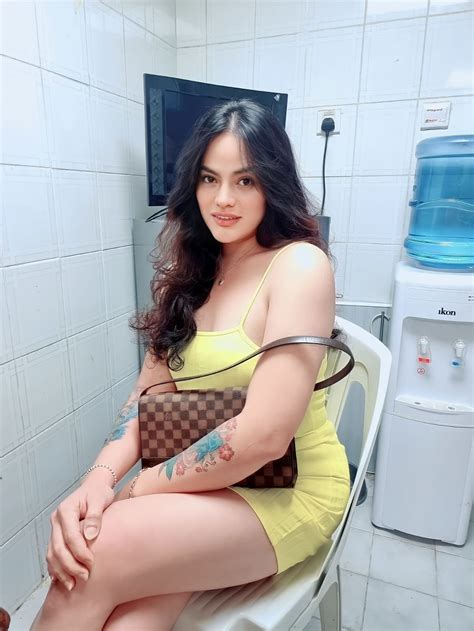 Ts Santina Versa Filipino Transsexual Escort In Abu Dhabi