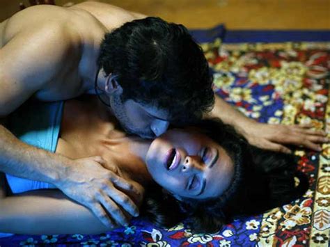 செக்ஸ் சிறந்த வலி நிவாரணி… How Sex Can Save Your Life Tamil Indiansutras