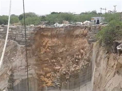 Five Marble Mines Of Rewat Dungri Range Collapsed In Makrana मकराना