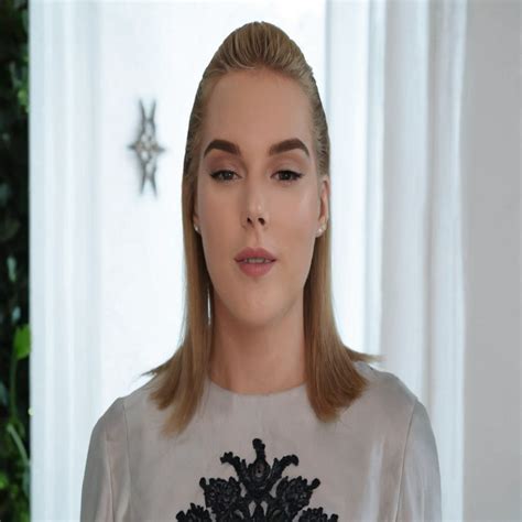 Elegant Stylish Blonde Hair Stable Diffusion Online