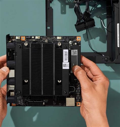 Hands On With The Framework Desktop A Speedy Tweak Easy Mini Itx Pc