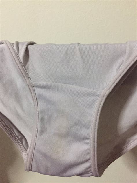 ขายกางเกงในเมียหอมหอม On Twitter ลงขายหน่อย หอมมาก…