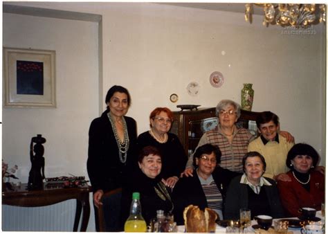 Iverieli დალი ბოჯგუა მეგობრებთან ერთად