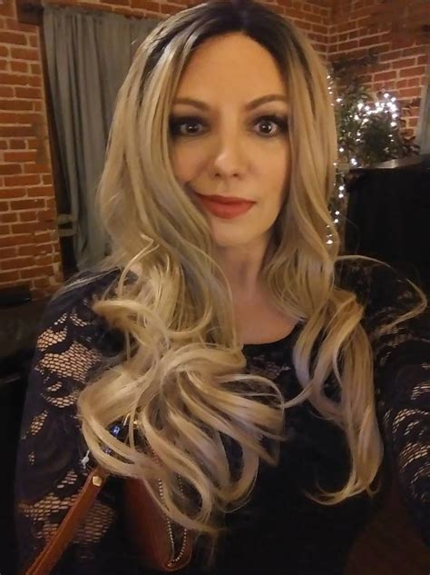 Фото Модель Kiki Daire