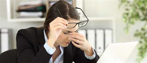 Cómo Corregir Una Enfermedad Ocular Manisfetada A Partir De Los 40 Años