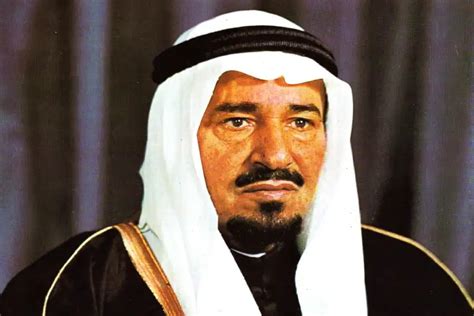 Striveme عن ليموزين الملك خالد بن عبد العزيز الفاخرة التي حوّلها إلى