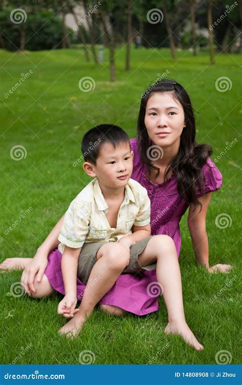 Madre E Figlio Fotografia Stock Immagine Di Bambino