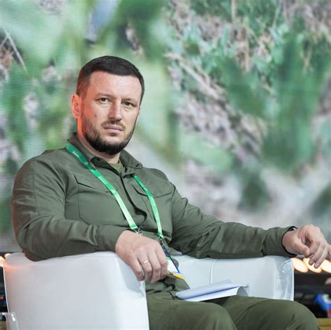 Триває організована евакуація мешканців мікрорайону Корабел Після російських ударів по мосту