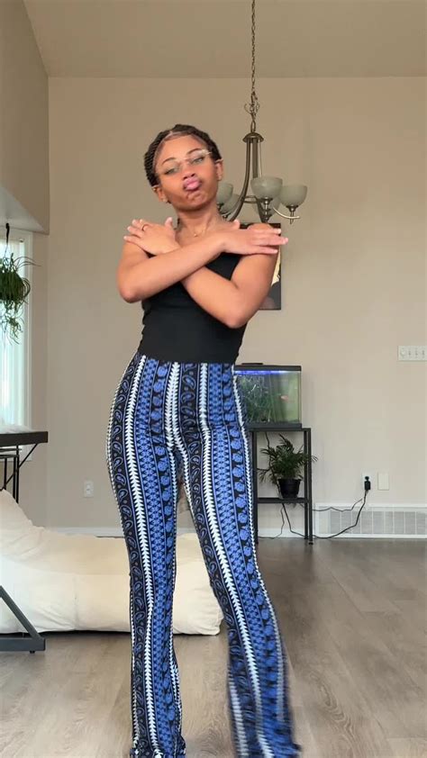 Emily🖤🤙🏽 Tiktok
