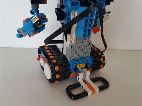 Lego Boost 17101 Programmierbares Robot Toolbox Set Kaufen Auf Ricardo