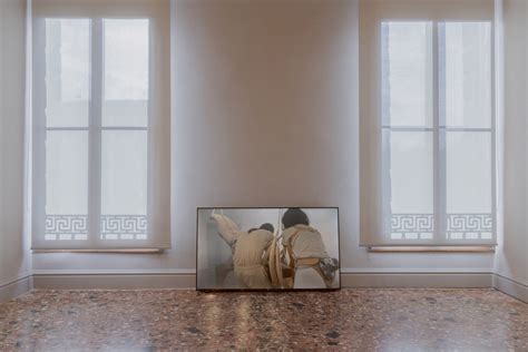 Liao Wen At Capsule Venice Art Viewer