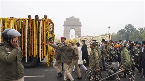 राजकीय सम्मान के साथ हुआ मनमोहन सिंह का अंतिम संस्कार इसमें होता क्या क्या है The Lallantop