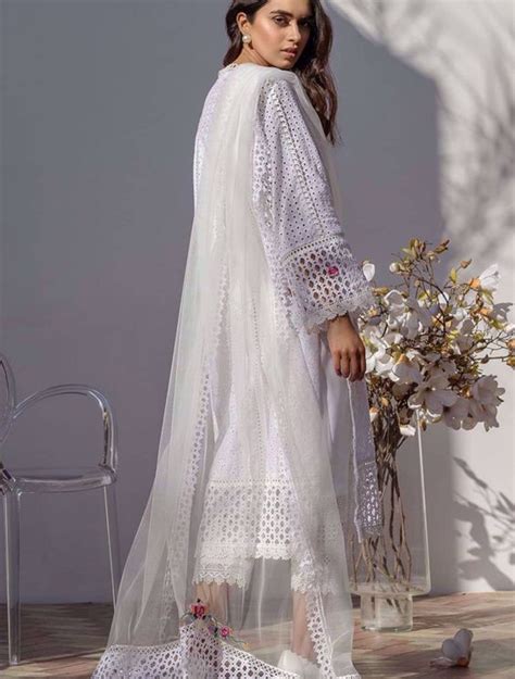 Farida Hassan Chicken Kari Luxury Lawn Collection D 65