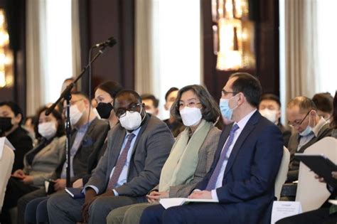 ”ШИНЭ СЭРГЭЛТИЙН БОДЛОГО АЯЛАЛ ЖУУЛЧЛАЛ” сэдэвт хэлэлцүүлэг боллоо