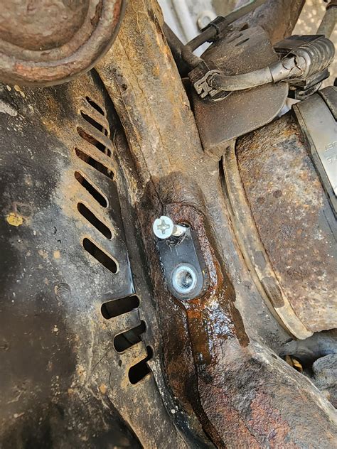 Flashing Center Diff Lock Light 200 Series Page 13 Ih8mud Forum