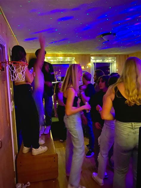 Pin By Maddie Runcie On Dorm Apartment High School Parties College