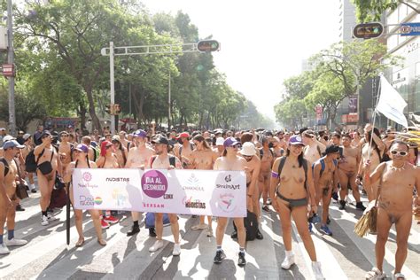 Día Al Desnudo 2025 La Ciudad De México Célèbre La Liberté Corporelle