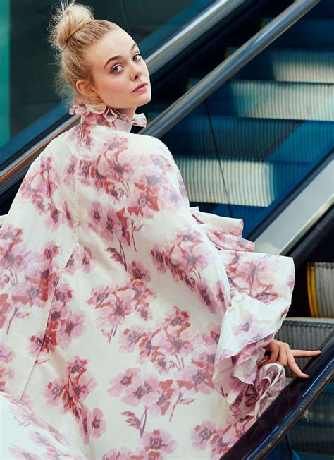 Elle Fanning Instyle Magazine November 2019 Photoshoot Fashion Magazine