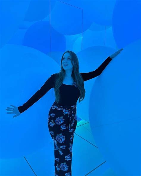 Kacey Cavazos Rreactgirlsofyt