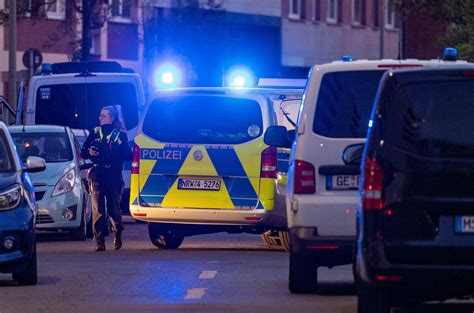 Razzia In Mehreren Städten Polizei Nimmt Drei Verdächtige Nach