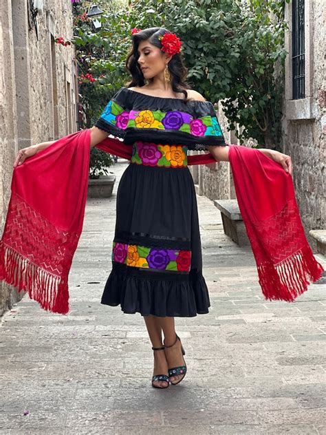 Fiesta Traditional Mexican Handwoven A Modern Twist On Mexican