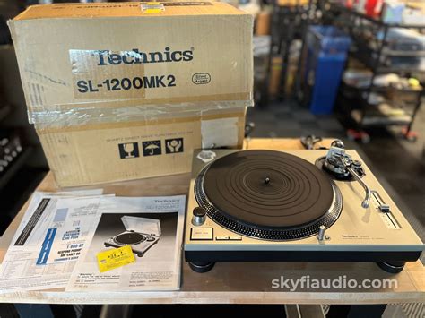 Technics Sl 1200mk2 Turntable New Old Stock Nos Legendary Include