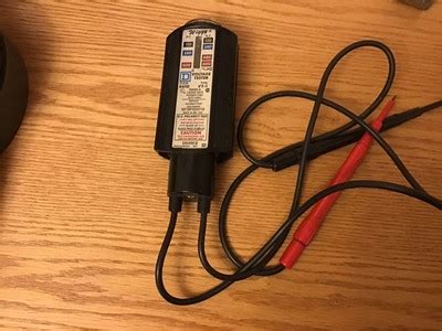 Voltmeters Wiggy Voltage Tester