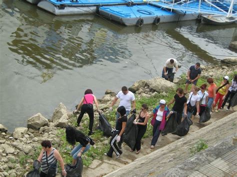 Община Силистра с организация за извозване на отпадъци по време на кампанията Да изчистим