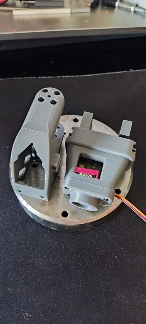 parallel gripper for standard open source so 101 robotic arms by