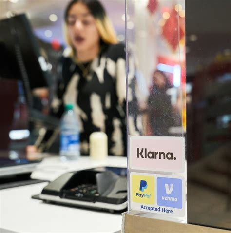 What Is Doomscrolling The Meaning And Definition Explained Vox