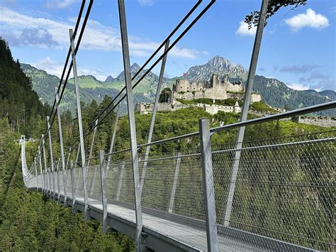 Die Burg Ehrenberg Tirolorfat Tirol Heute