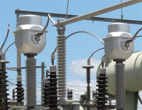How Do Current Transformers And Voltage Transformers Differ