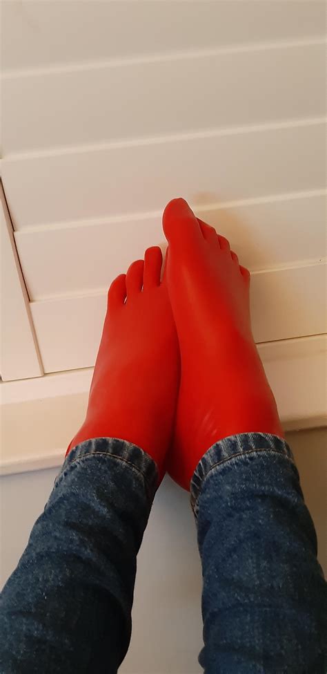 Latex Toe Socks Preview 001 By Null Nsfw On Deviantart