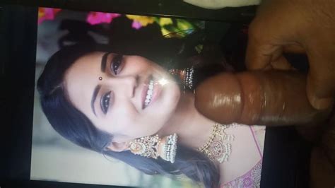 Cum Homenaje A Nivetha Xhamster