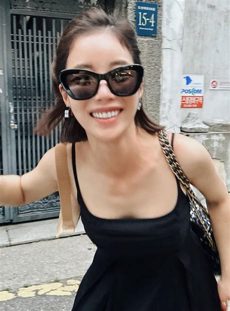 패션엔 기은세 슬립 원피스로 준비 끝 결혼 11년차 패셔니스타의 신난 콘서트룩 패션엔 기은세 슬립 원피스로 준비 끝 결혼 11년차 패셔니스타의 신난 콘서트룩