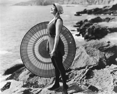 Annette Kellerman Australias One Piece Wonder The Saturday Paper