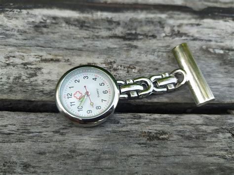 Брошь часы — ціна 340 грн у каталозі Годинники Купити аксесуари за доступною ціною на Шафі