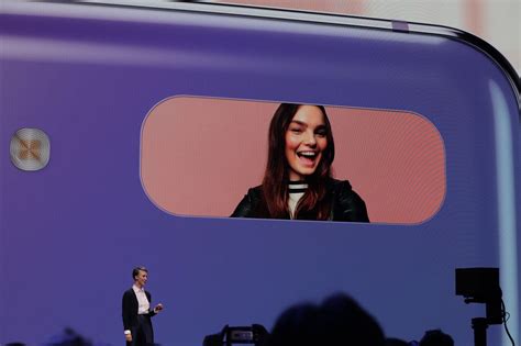 «Раскладушка» Samsung Galaxy Z Flip с гибким дисплеем представлена ...