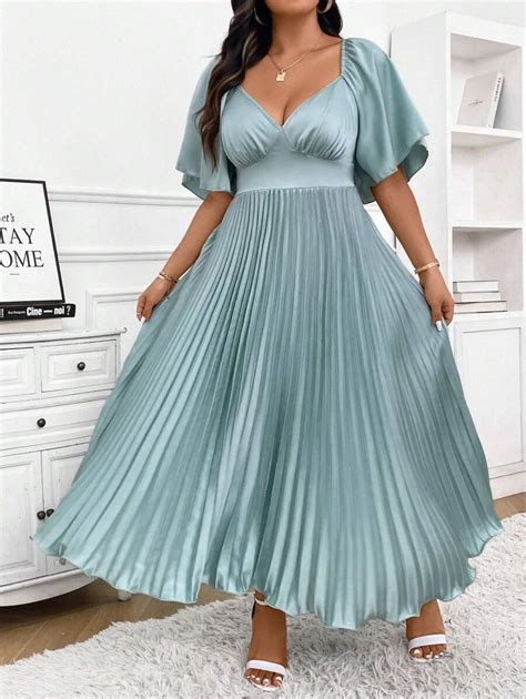 Celure Plus Size Simple And Elegant Pleated Midi Dress With Deep V