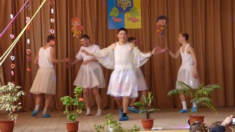 Танець лебедів хлопчиків Youtube