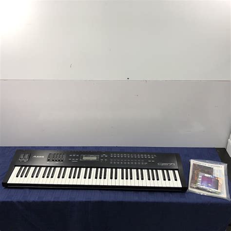 Alesis Qs 71 64 Voice Expandable Midi Synthesizer Keyboard Reverb
