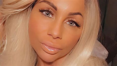 Gewaagde Fotos Van Samantha De Jong Aka Barbie Uitgelekt Op Social