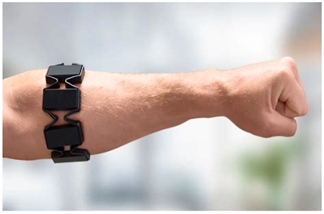 Enhanced Hand Gesture Recognition With Surface Electromyogram And Machine Learning