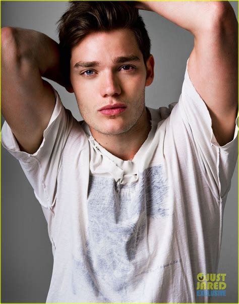 Dominic Sherwood Just Jared Spotlight Of The Week Exclusive Alec