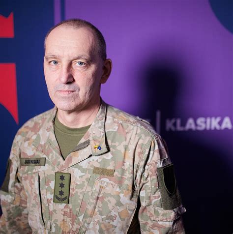 Be Kaukių Lietuvos Kariuomenės Pulkininkas Arturas Jasinskas Esu