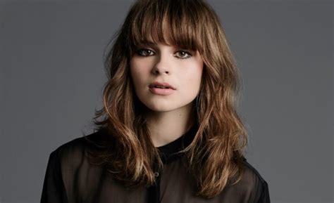 Gabrielle Aplin Lanza Miss You Y Se Carga De Un Plumazo La Carrera De